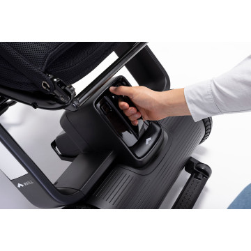 WHILL Model F – Fauteuil roulant électrique pliable, compact et connecté