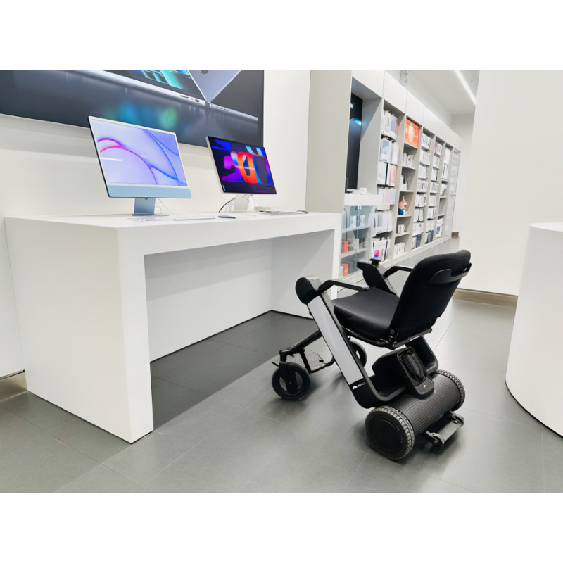 WHILL Model F – Fauteuil roulant électrique pliable, compact et connecté